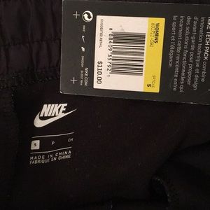 Nike | Pants & Jumpsuits | Nike Tech Fleece Cropped Pant S Nwt | Poshmark